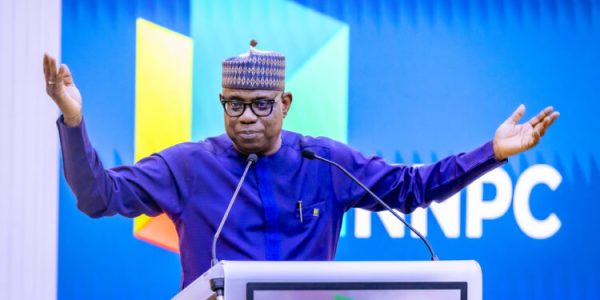 NNPC Completes AKK Gas Pipeline Main Line, Set To Boost Gas Supply In ...