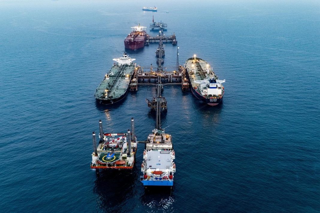 Global Markets Mixed as US-Iran Tensions Cloud Investor Sentiment
